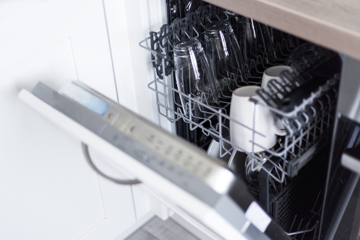 10 Common Dishwasher Mistakes To Avoid